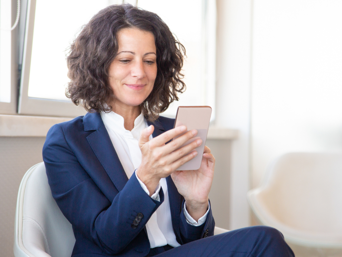 Why Should You Have a Mobile App for Your Business | Creativ